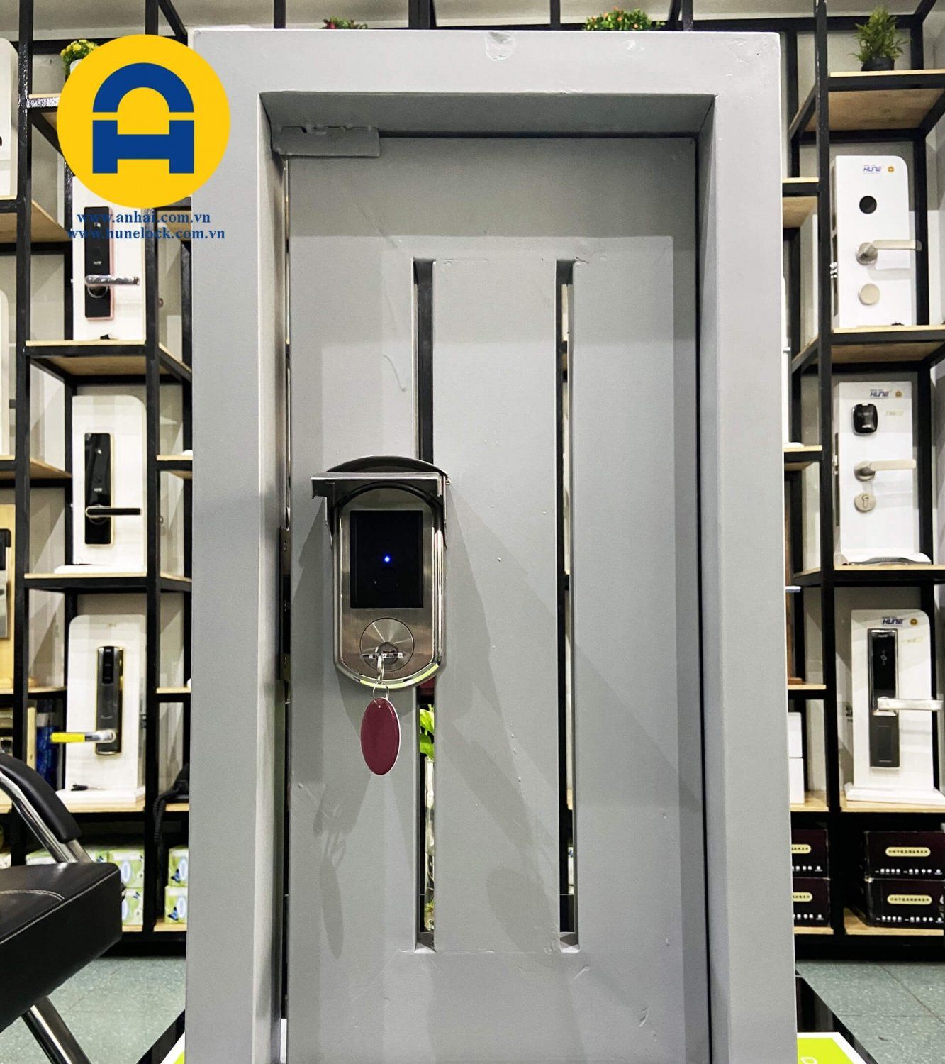 An Hải Cung Cấp Khóa Ngay Từ Cổng