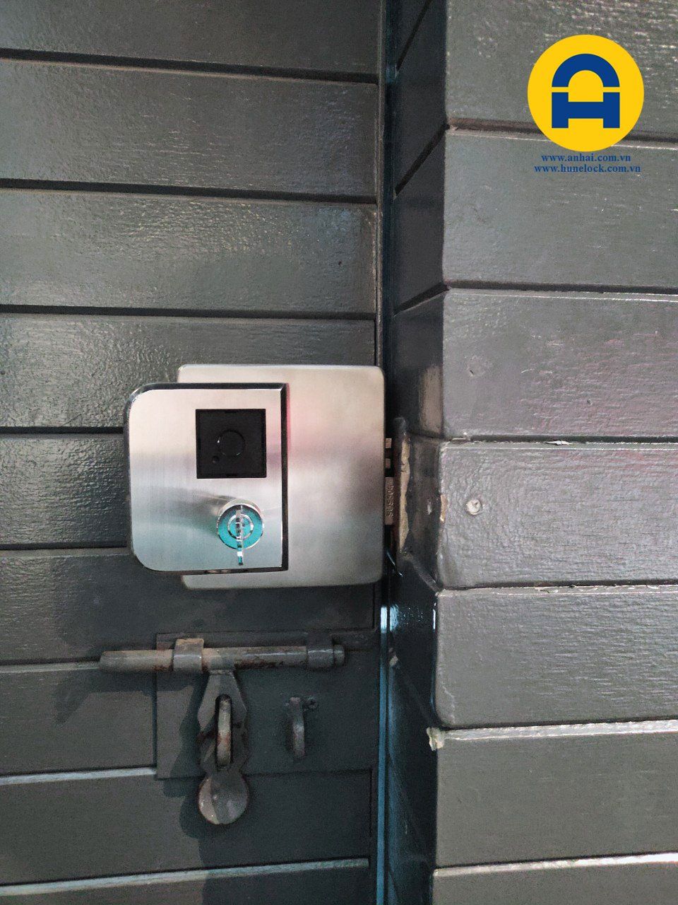 An Hải Cung Cấp Khóa Ngay Từ Cổng