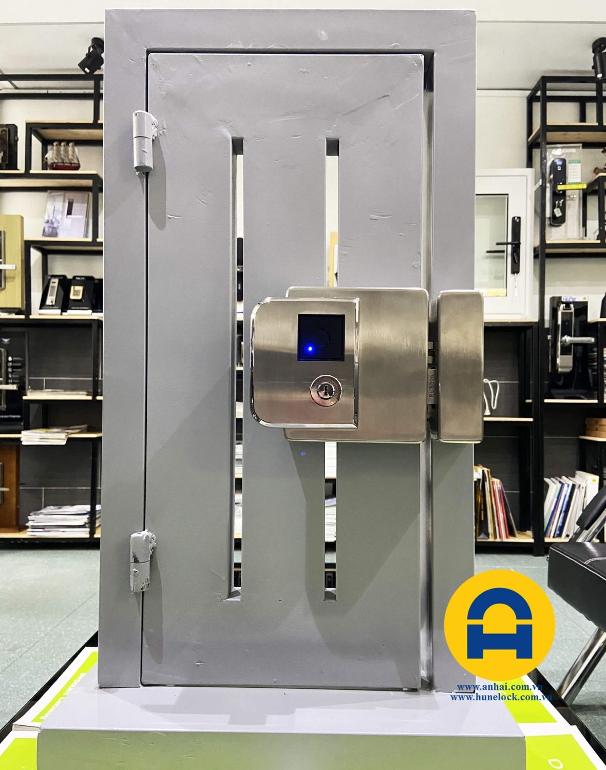 An Hải Cung Cấp Khóa Ngay Từ Cổng