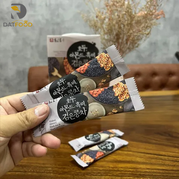 Bột ngũ cốc đậu đen óc chó Damtuh Hàn Quốc hộp 50 stick – Đạt Food
