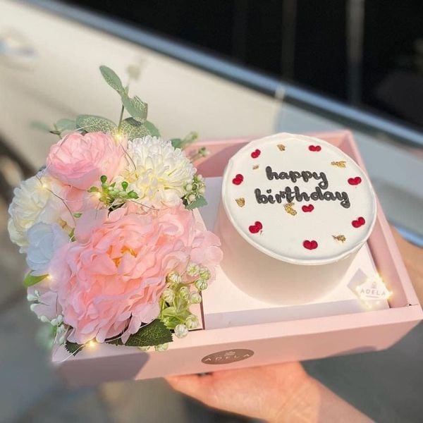 Bento Cake with Fresh Flower for Birthday, Anniversary or all Occasion ...