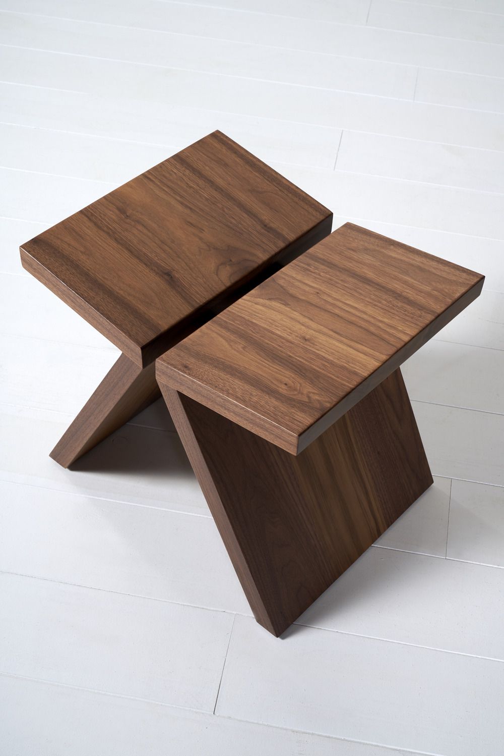 Butterfly stool(Wood)– artestudio