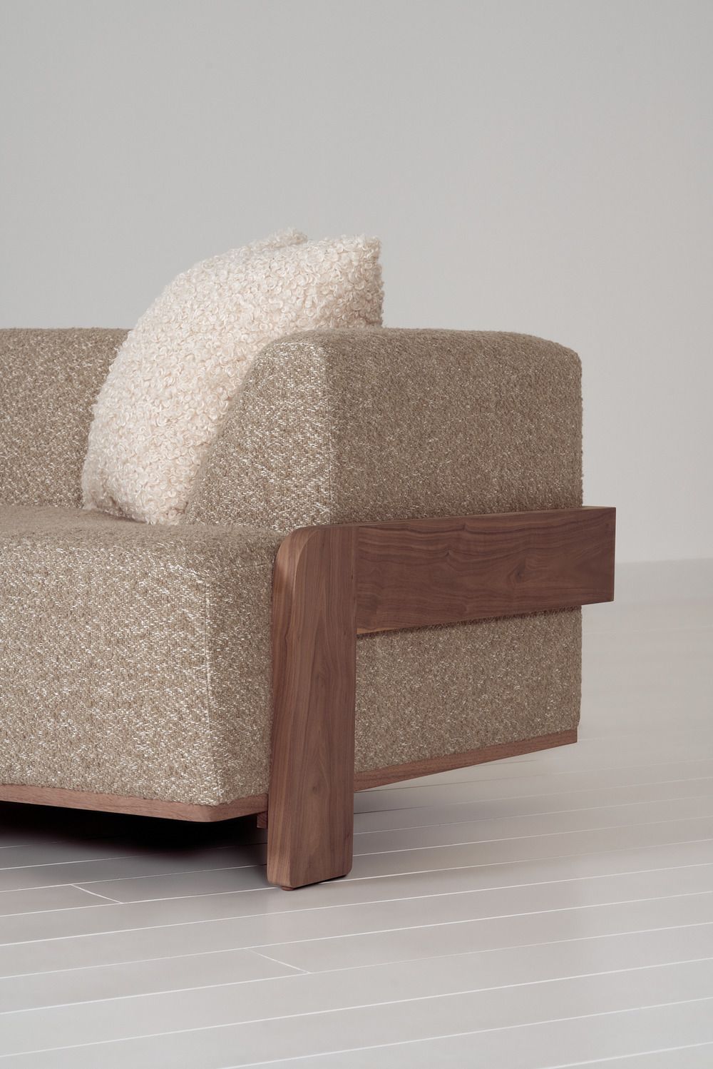 Rowan Sofa (L)– artestudio