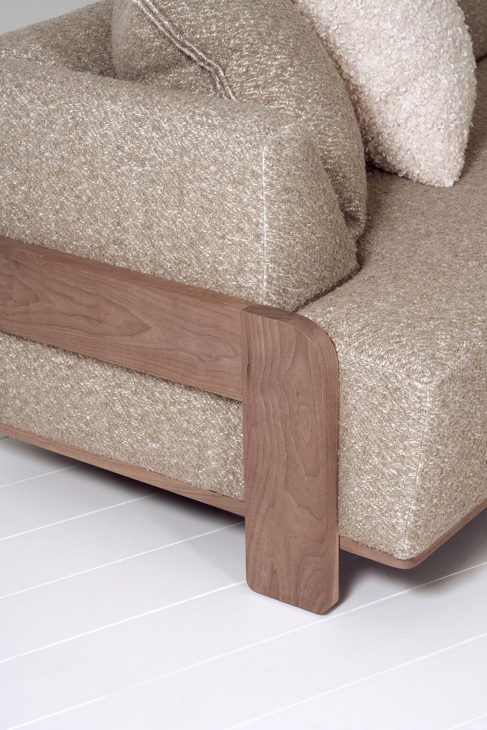 Rowan Sofa (L)– artestudio