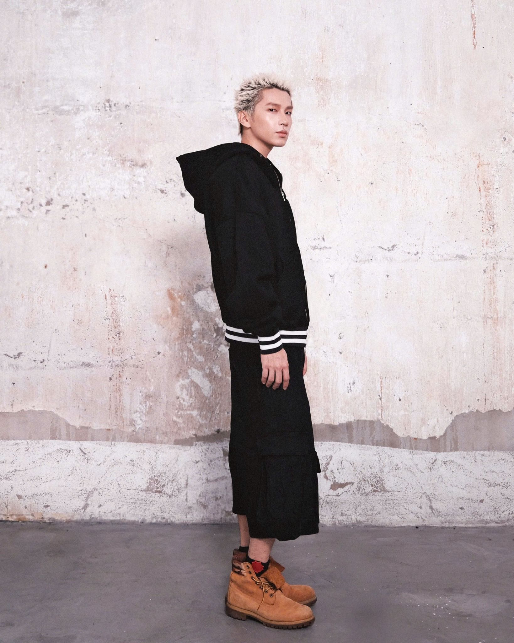 SEVENTOWN LUXE STRIPES 070 HOODIES ( BLACK ) – seventown