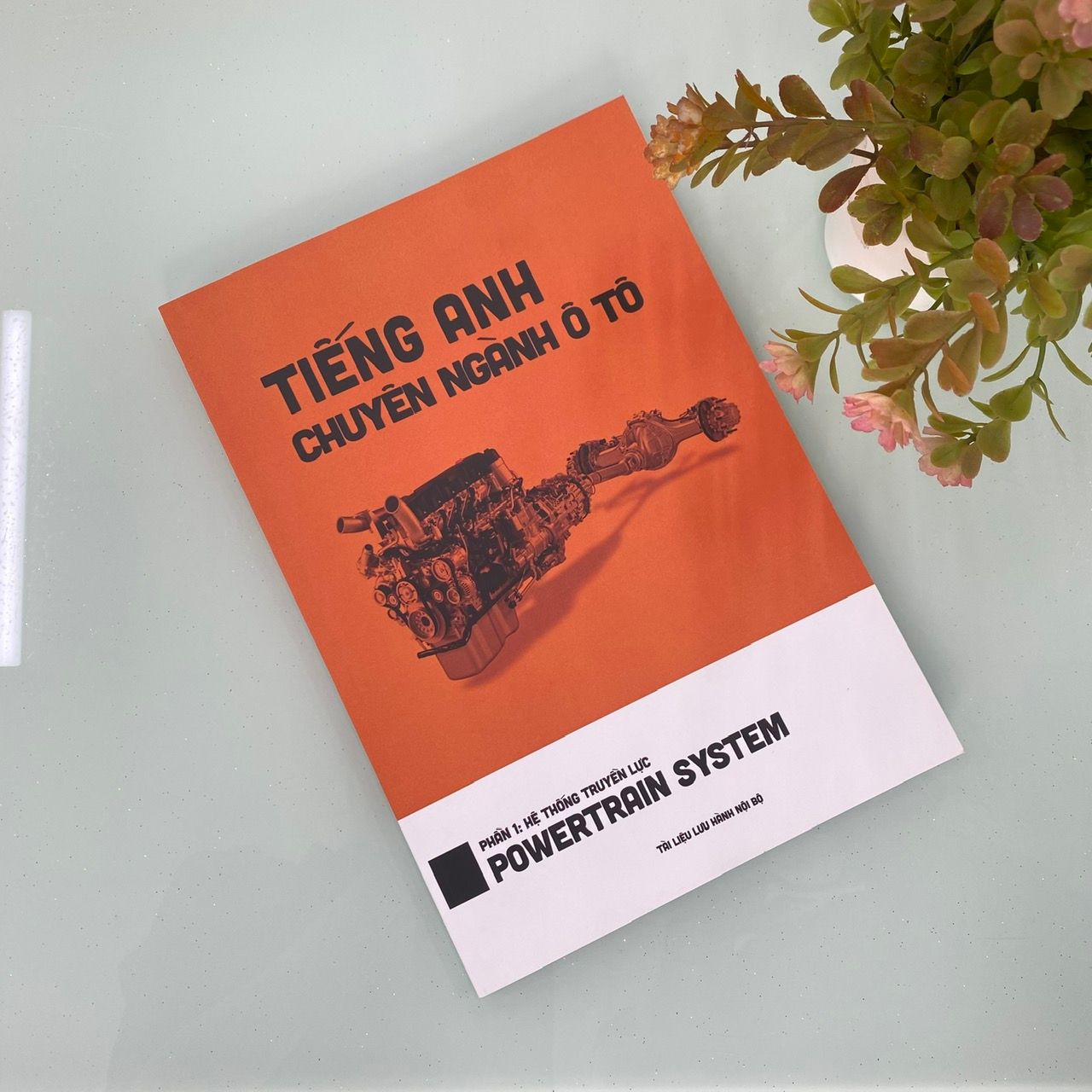 Bộ sách tiếng anh chuyên ngành ô tô – Thiết bị Gara - Phụ gia ô tô