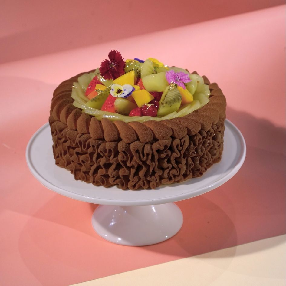 Earl Grey Chocolate Mousse 18cm – The Dreamers Bakery