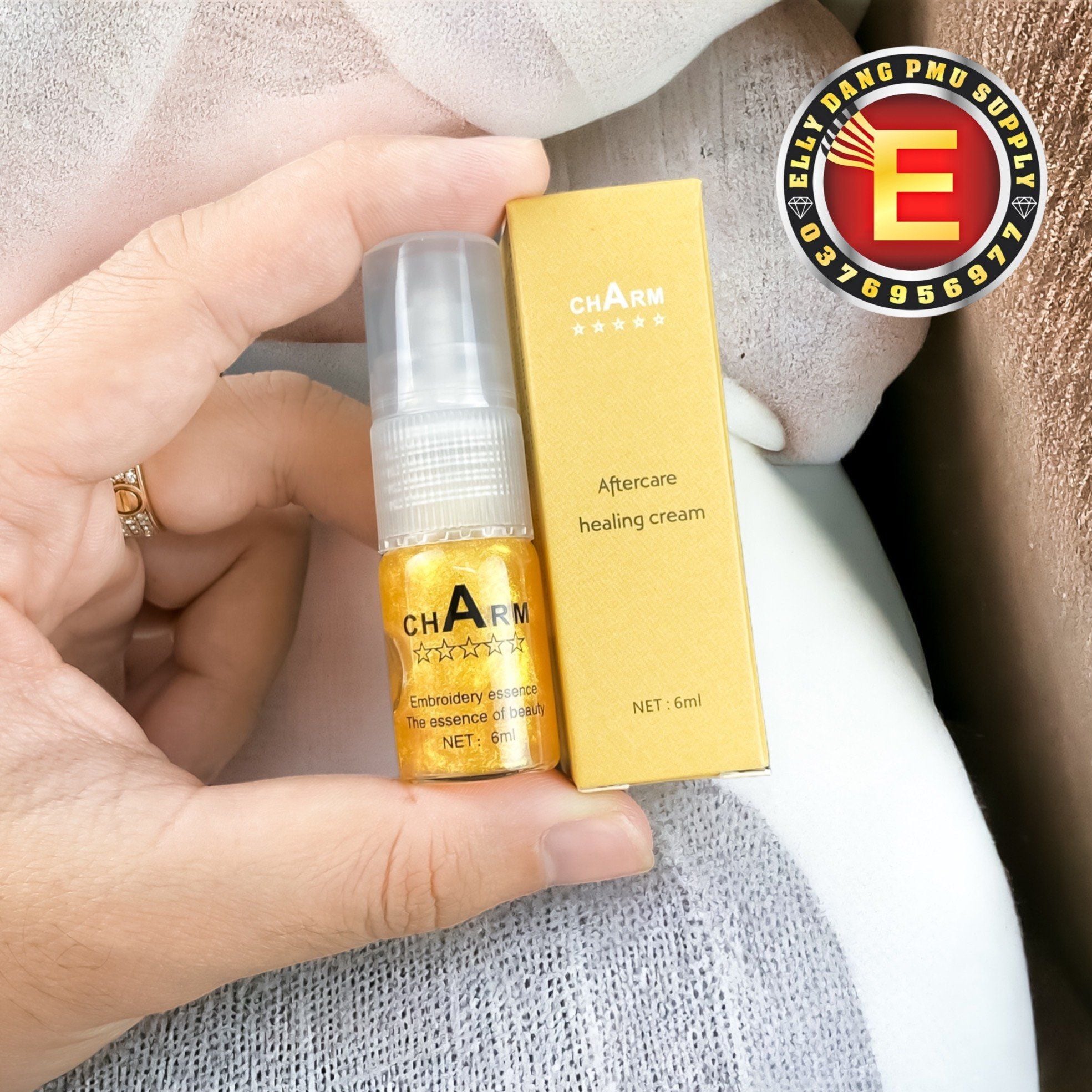 Dưỡng Môi Collagen CHARM Tinh Chất Vàng Chính Hãng – Ellydang