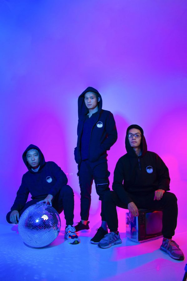 Áo hoodie Mixi đen khoá ngực