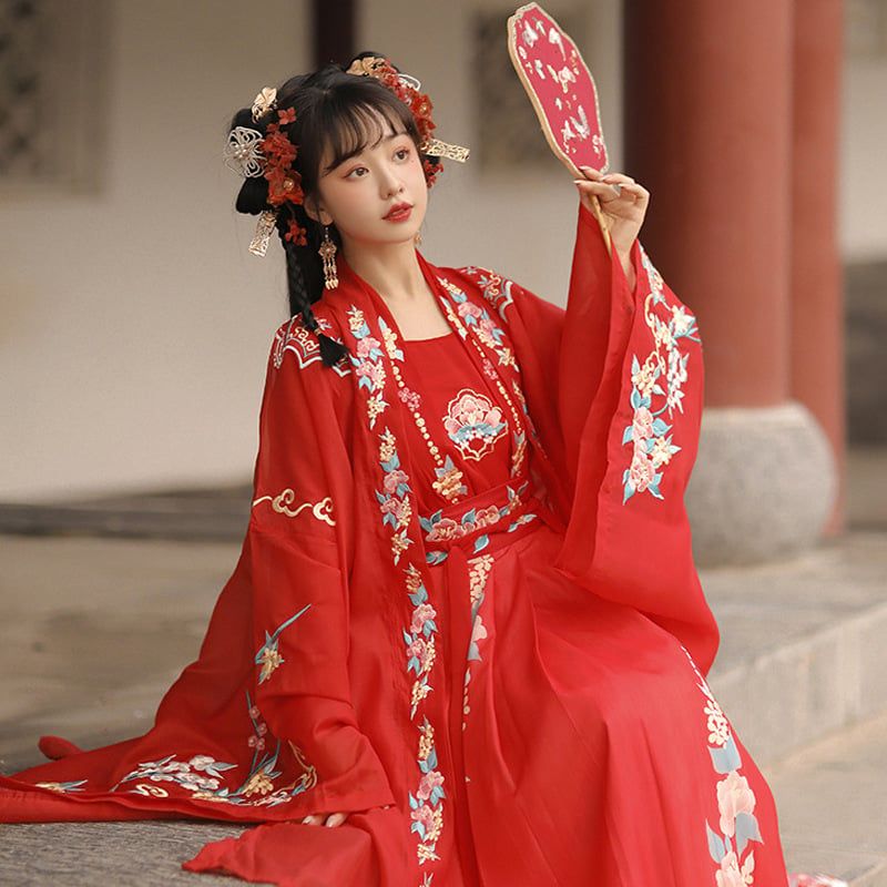 Trang phục cổ trang Hán Phục nữ thêu đặc sắc màu đỏ. – THUEDOMOINGAY