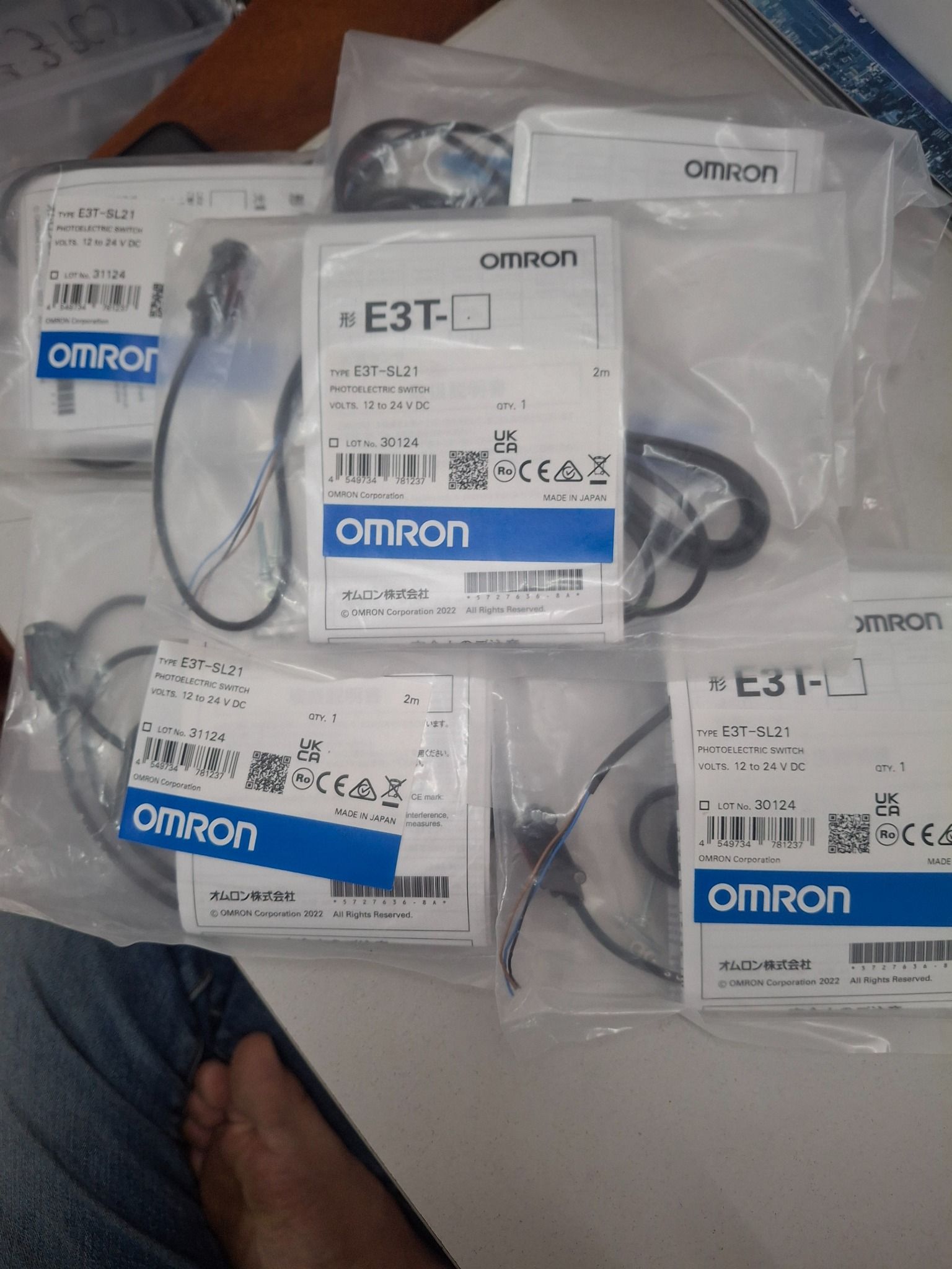 Cảm biến quang E3T-SL21 – TektracomVietNam