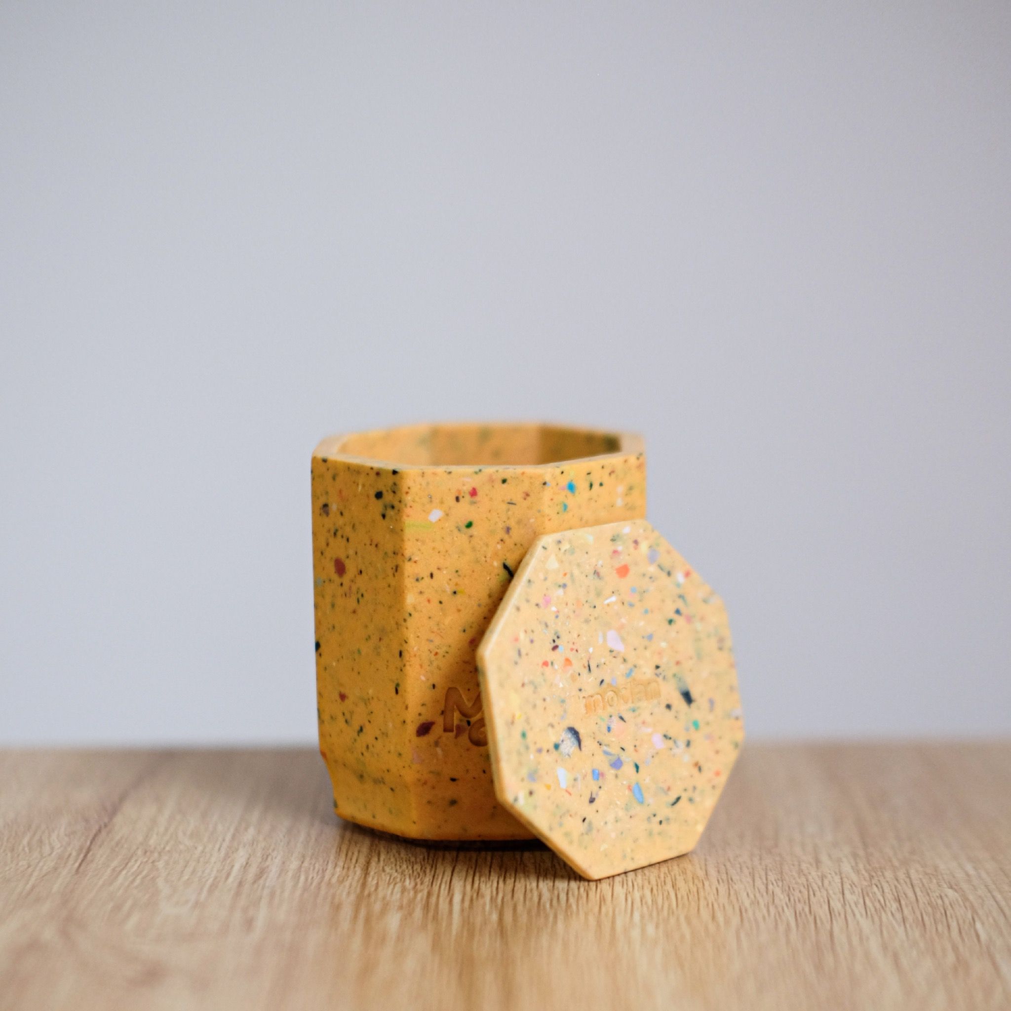 Nến thơm Modan Terrazzo Vàng tươi - Yellow – ModanLivin