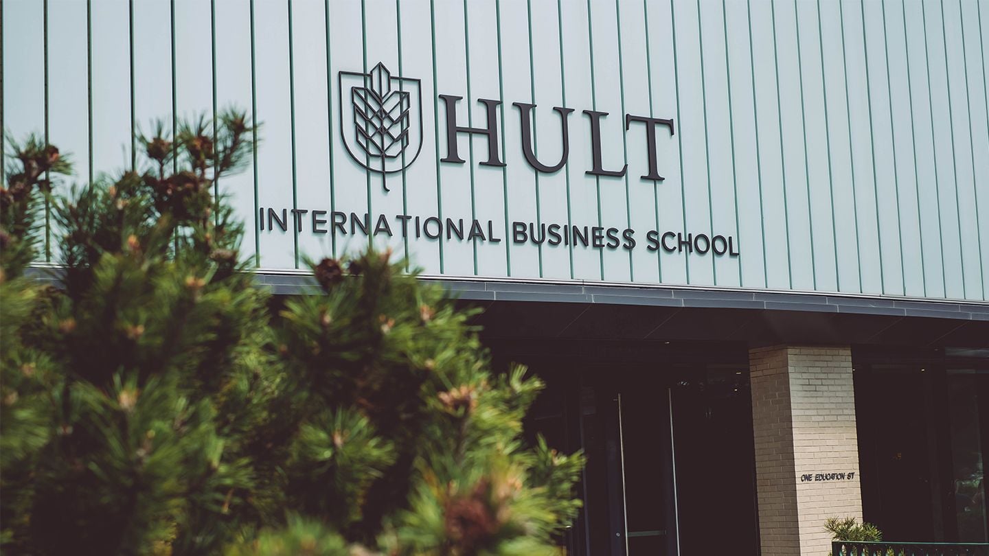 Hult International Business School – FLY Vietnam
