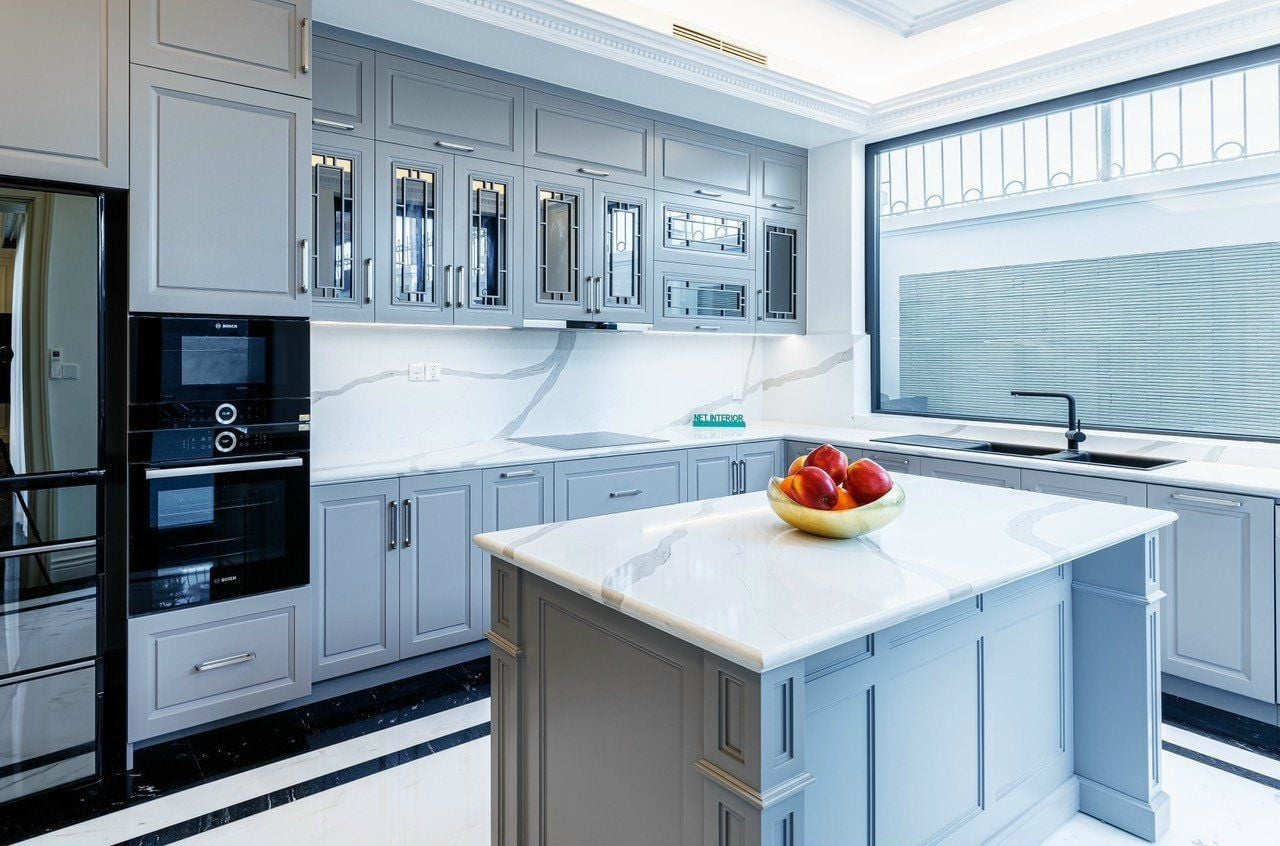 Mẫu cánh tủ bếp soi huỳnh tân cổ điển – nahome