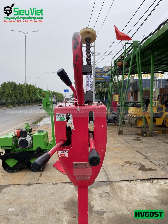 Lu dắt tay 650Kg Sakai HV60ST Nhật Bản - Máy Xây Dựng Siêu Việt