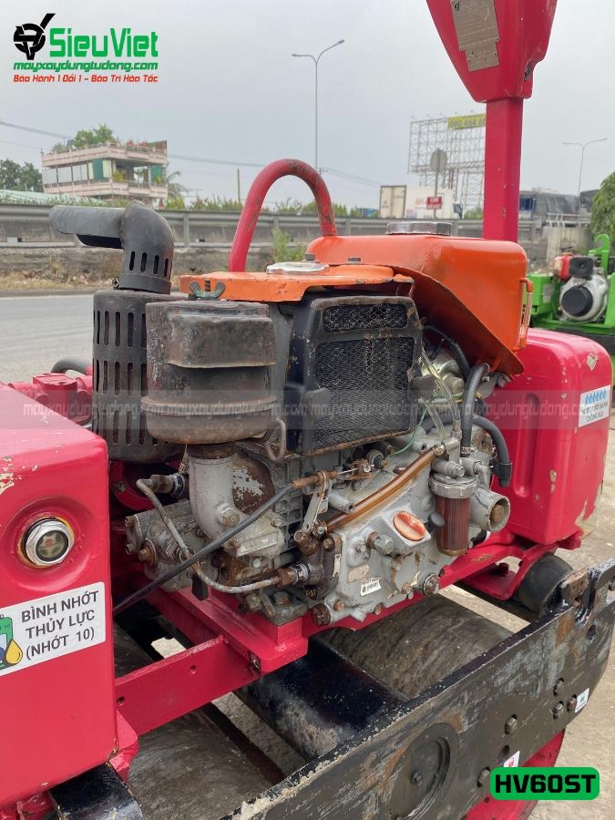 Lu dắt tay 650Kg Sakai HV60ST Nhật Bản - Máy Xây Dựng Siêu Việt