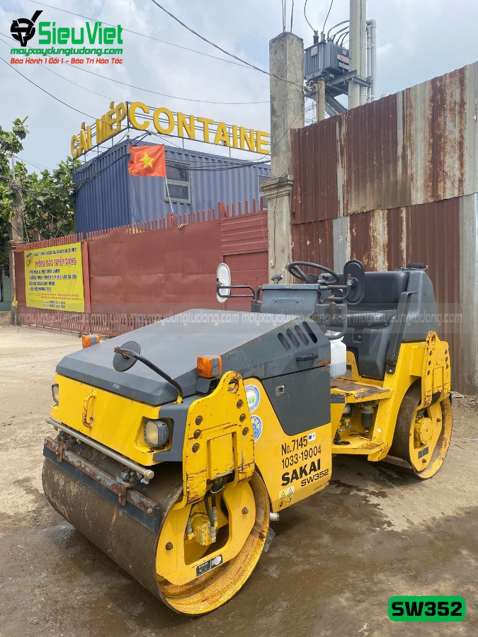 Xe lu rung 2.8 tấn Sakai SW352 Nhật Bản sản xuất năm 2007 - Máy Xây Dựng Siêu Việt