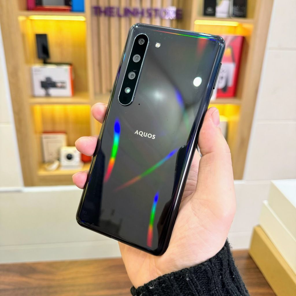Điện thoại Sharp Aquos R5G màn 120Hz 2K - Snapdragon 865 ram 12G 256G