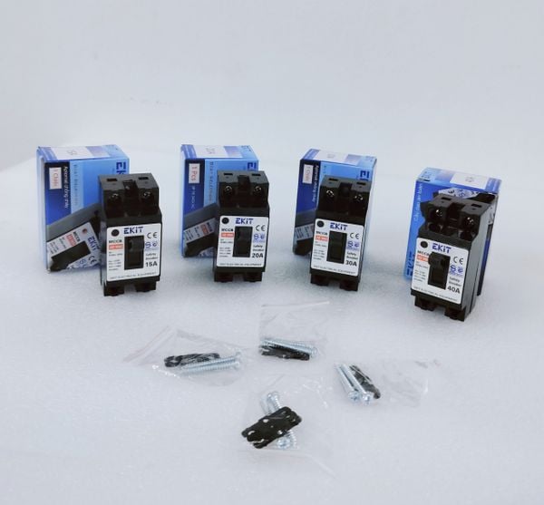 APTOMAT 15A – HANSONIC