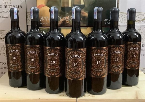 VANG Ý TOLUCCI 16 750ML 16% VOL