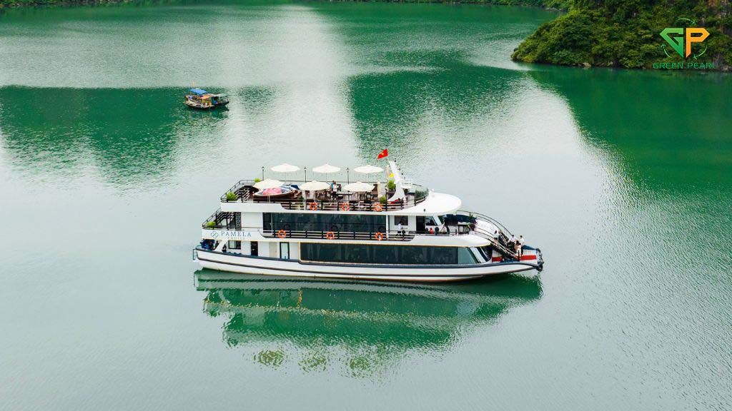 Du thuyền Pamela tham quan tối vịnh Hạ Long – Green Pearl Travel