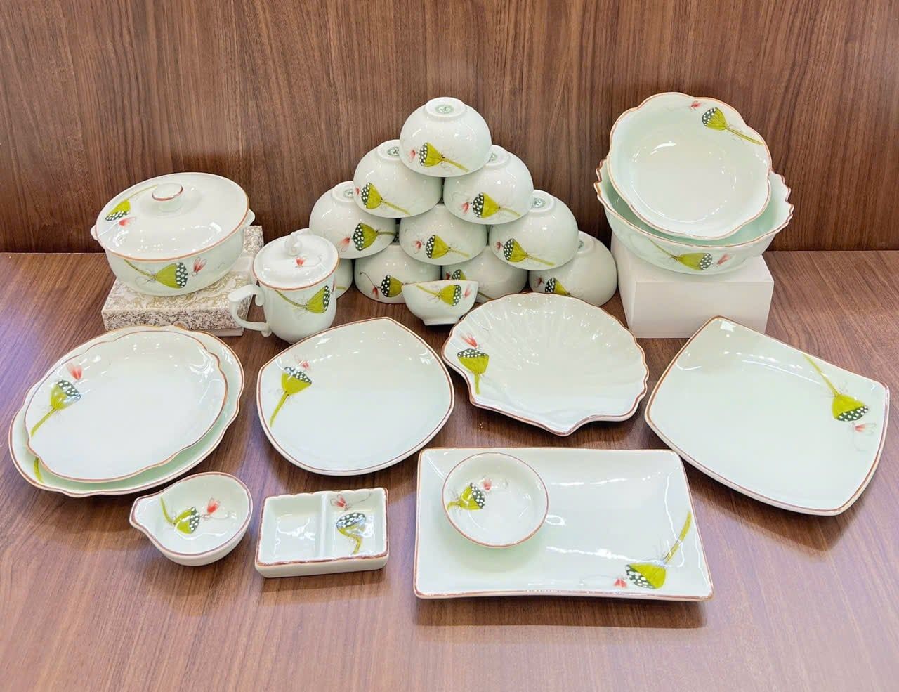Set bát vẽ tay cao cấp Bát Tràng – Tinh hoa gốm thủ công Việt – Tún Decor