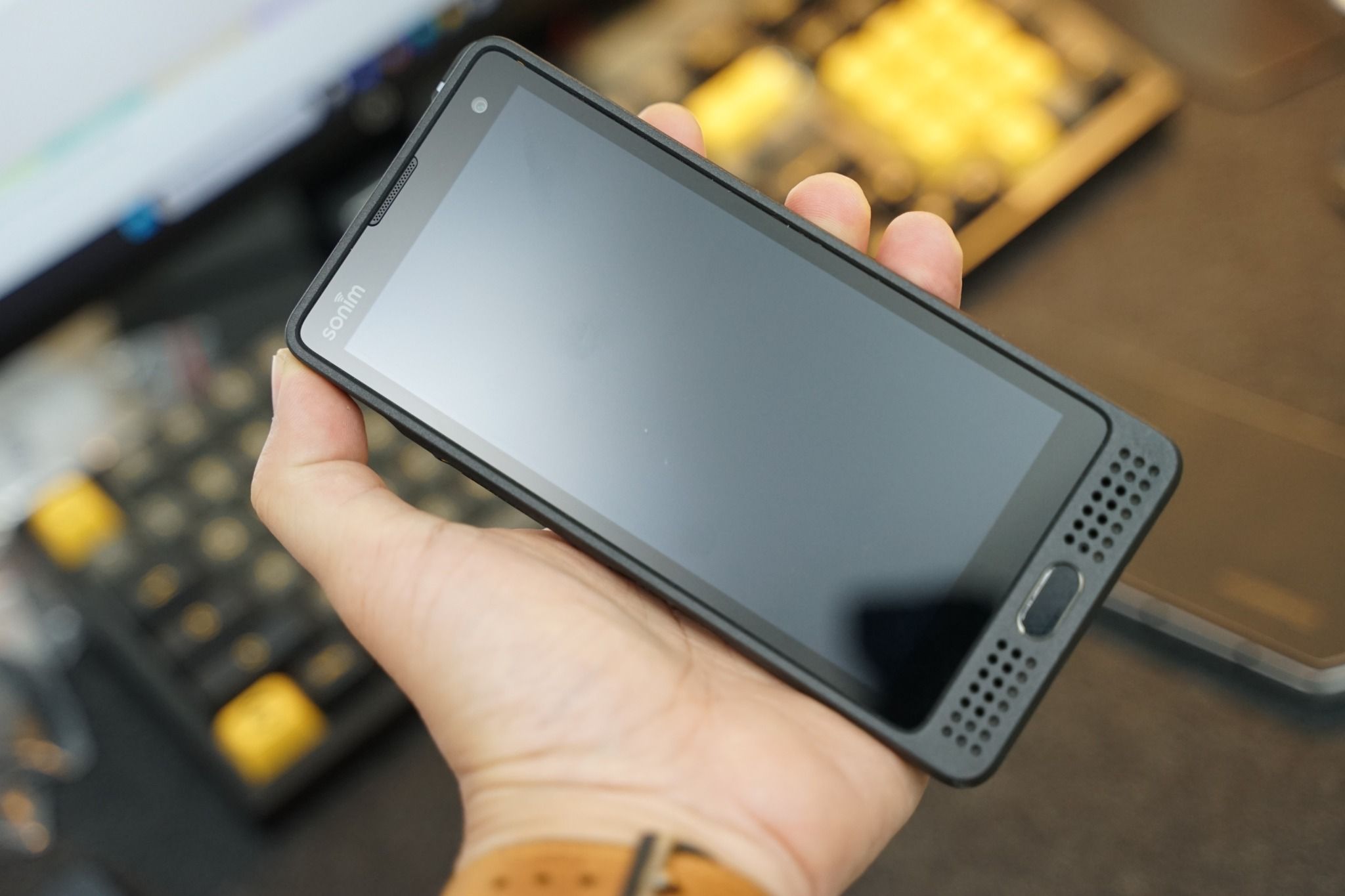 Điện thoại sonim Xp10 Siêu bền - Quyenphuong Mobile