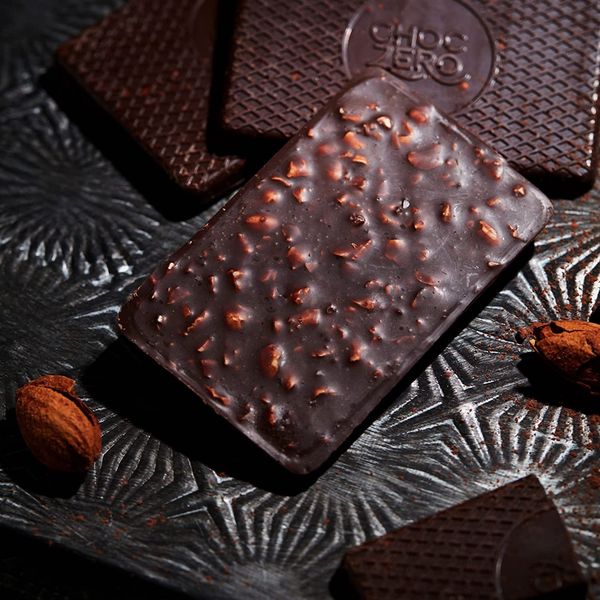 TÚI SOCOLA ĐEN BỌC HẠNH NHÂN ChocZero's Dark Chocolate Almond Keto Bar ...